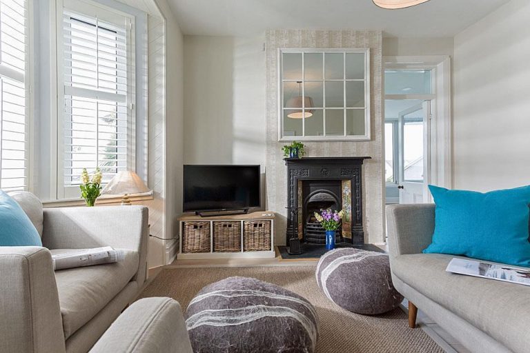 How to Style a Room Like an Interior Designer | Pro Tips